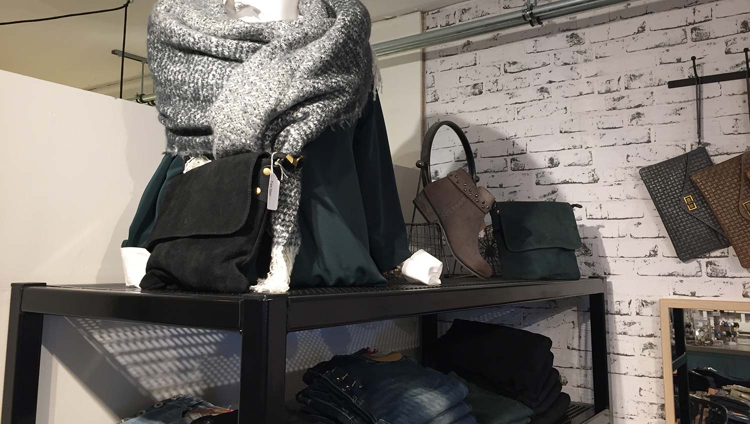 Naast Anne | Winkel Vaassen | Eigentijdse betaalbare dameskleding ...